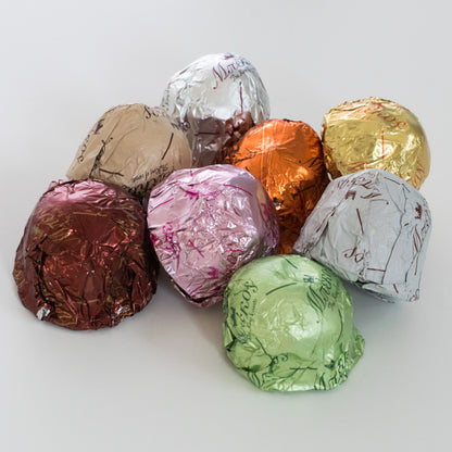 Bomboane Grecești cu Ciocolată cu lapte și gem – Touch of Joy